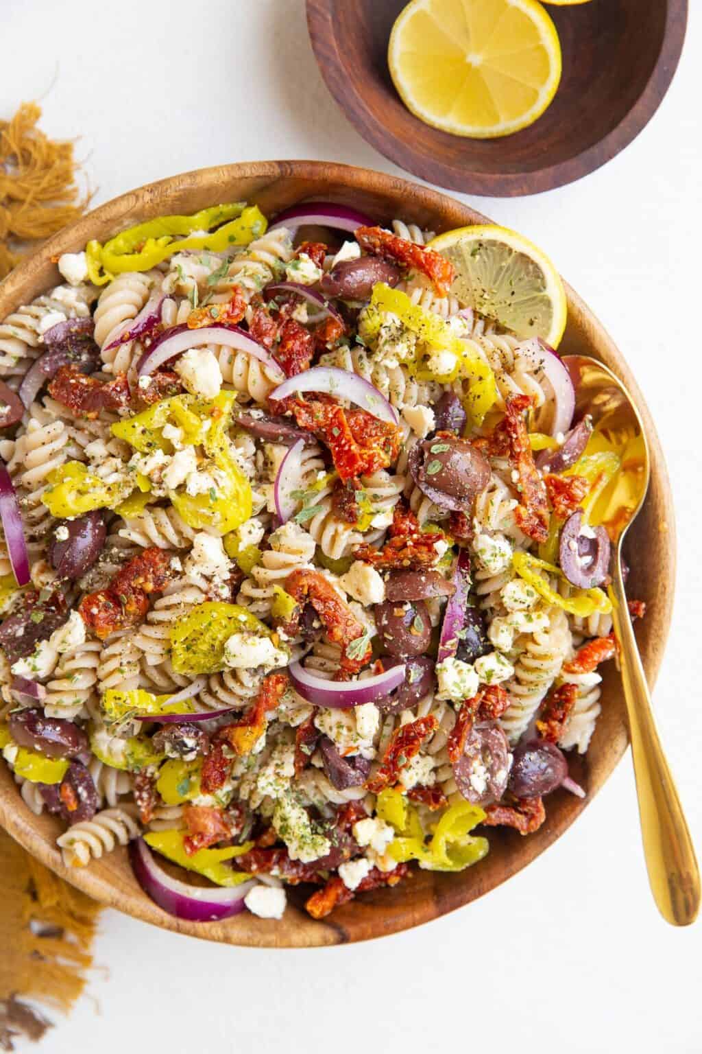 19 Festive Christmas Pasta Salad Recipes for Holiday Parties & Potlucks