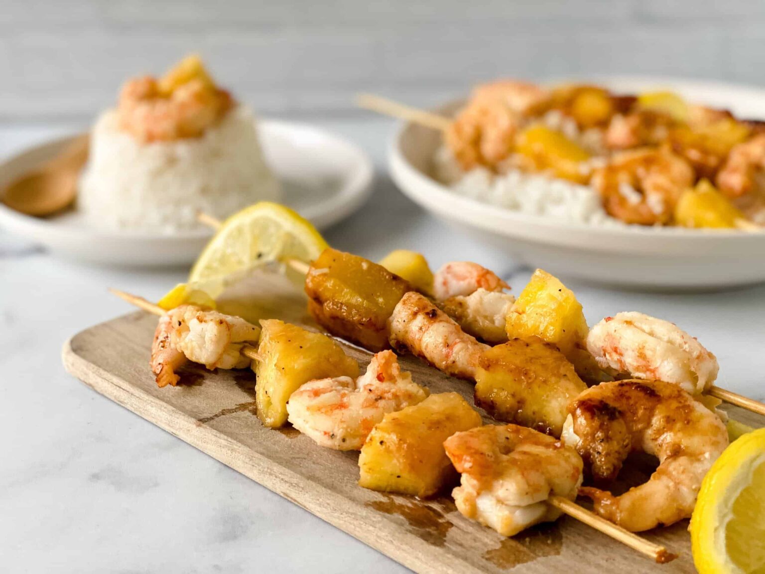 9 Easy Shrimp & Seafood Kabobs On the Grill (quick summer dinners!)