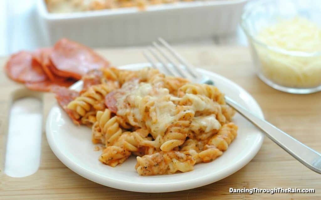 30 Quick and Easy Weeknight Pasta Dinner Ideas (perfect for picky eaters!)