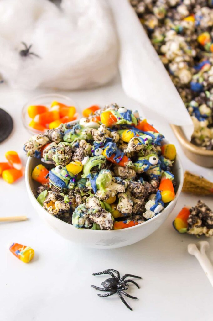 31 Easy Halloween Snack Mix Recipes for Parties and Movie Nights