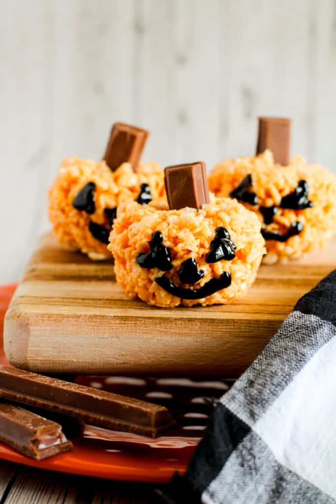101 Irresistibly Spooky Halloween Treats to Satisfy Your Sweet Tooth
