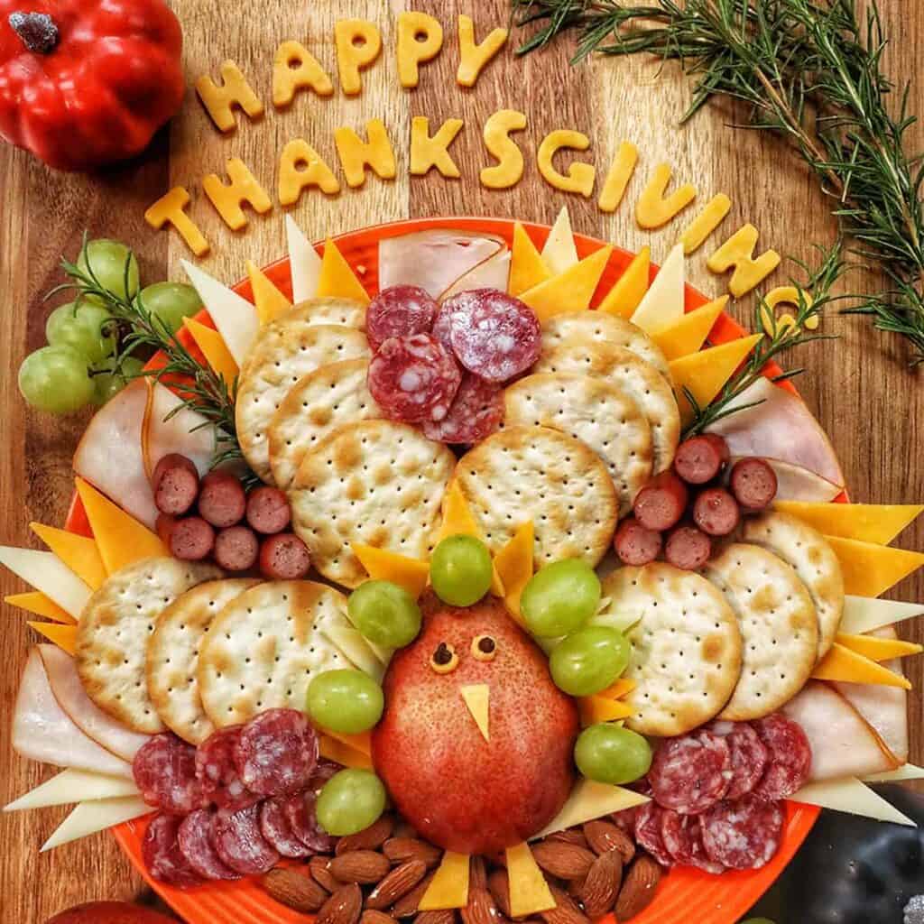 15 Festive Thanksgiving Charcuterie Boards for Easy Elevated Entertaining