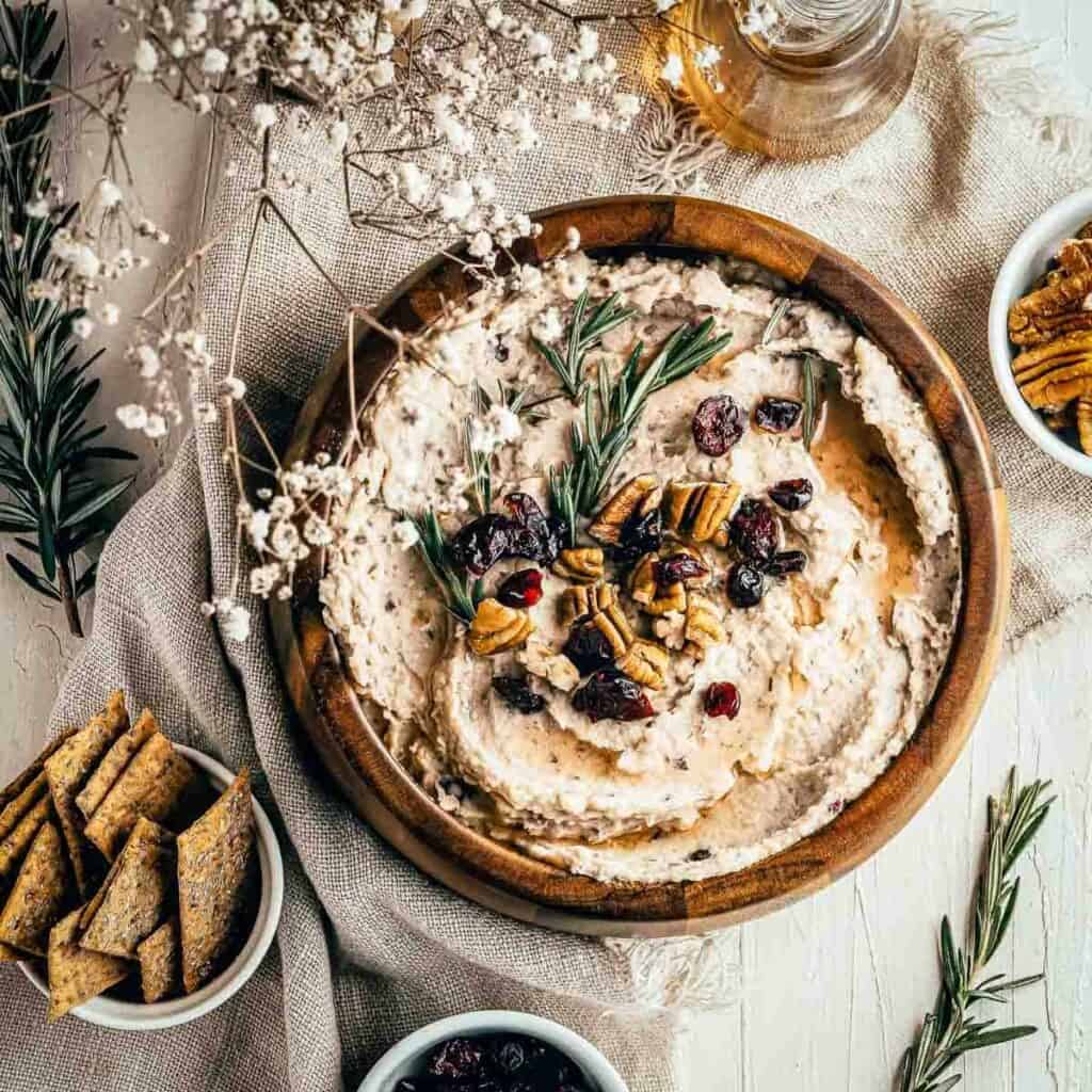 50 Best Christmas Dips for Easy Holiday Party Appetizers and Desserts