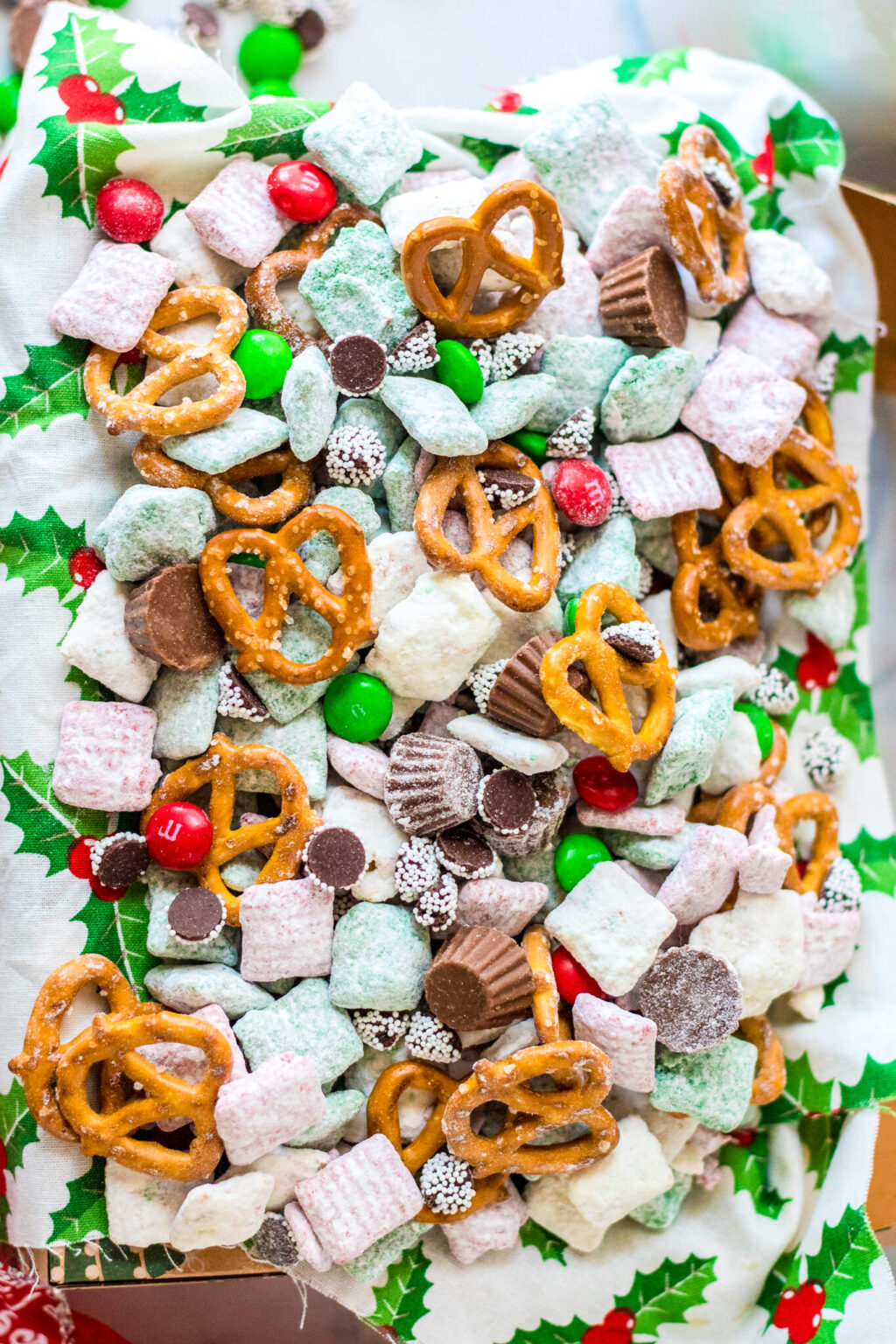 30 Christmas Snack Mix Recipes for Holiday Parties or Easy Gift Ideas