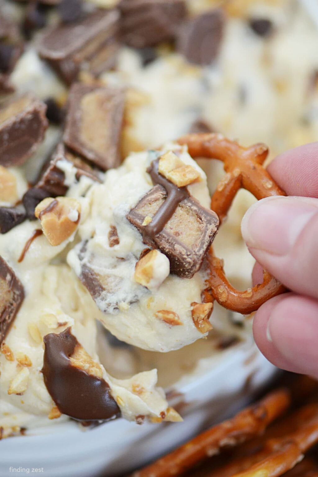 50 Best Christmas Dips for Easy Holiday Party Appetizers and Desserts