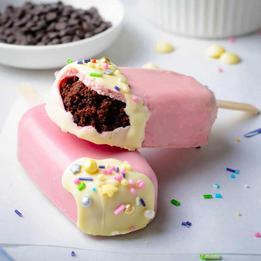 21 Fun Dessert Kabobs - Easy Dessert on a Stick Ideas