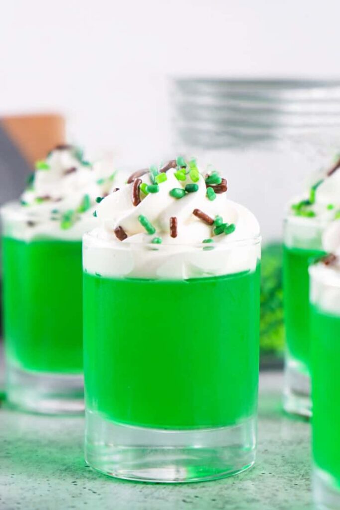 25 Easy Game Day Football Desserts for Parties & Tailgating