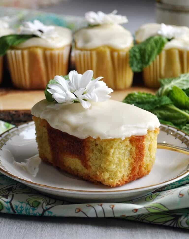 55 Elegant Tea Party Food Ideas (fancy snacks and treats for high tea!)