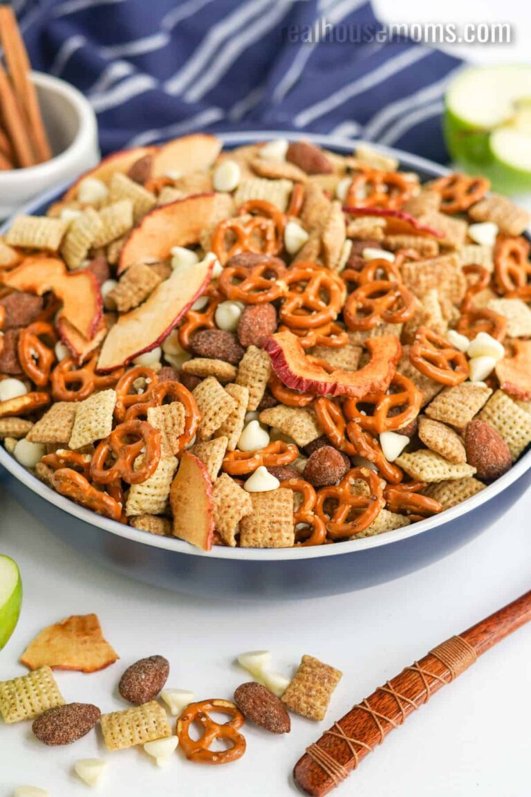35 Easy Fall Snack Mixes for a Crowd