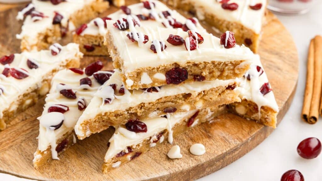 45 Best Friendsgiving Desserts for a Fun Festive Potluck Party
