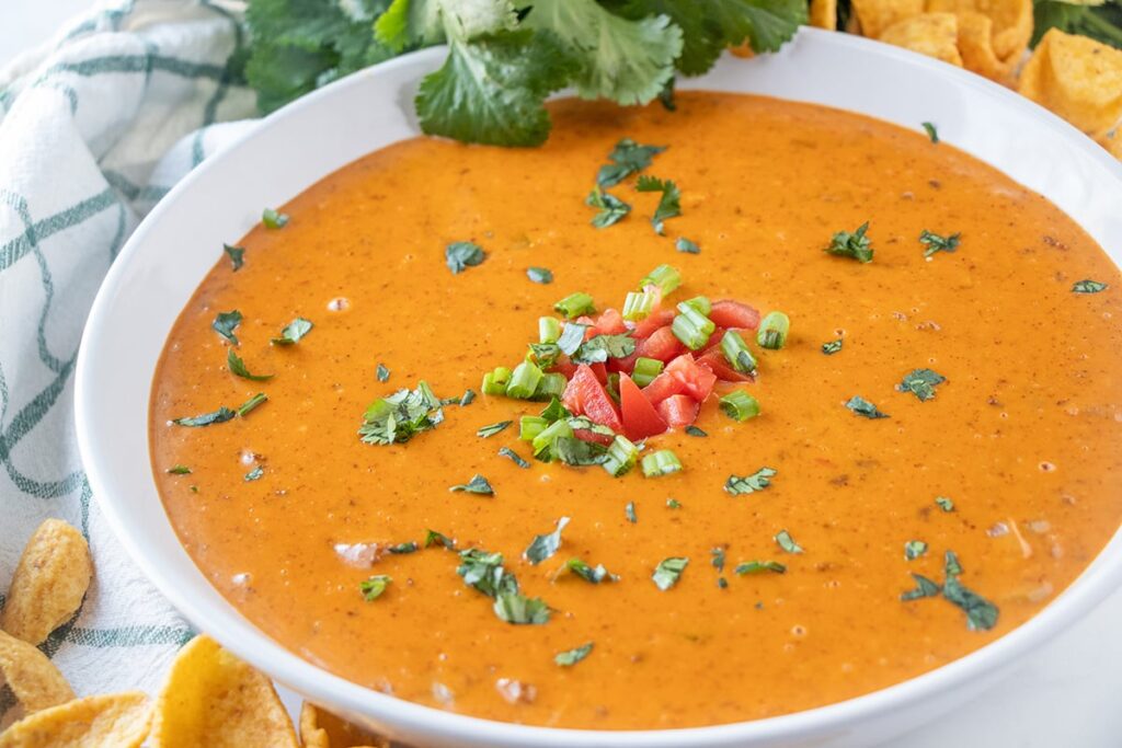 37 Fun Bonfire Food Ideas and Party Snacks for a Memorable Night