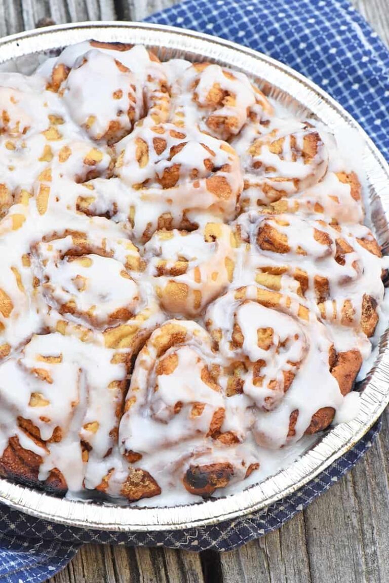 35 Easy Campfire Snacks for Fun Fireside Feasting
