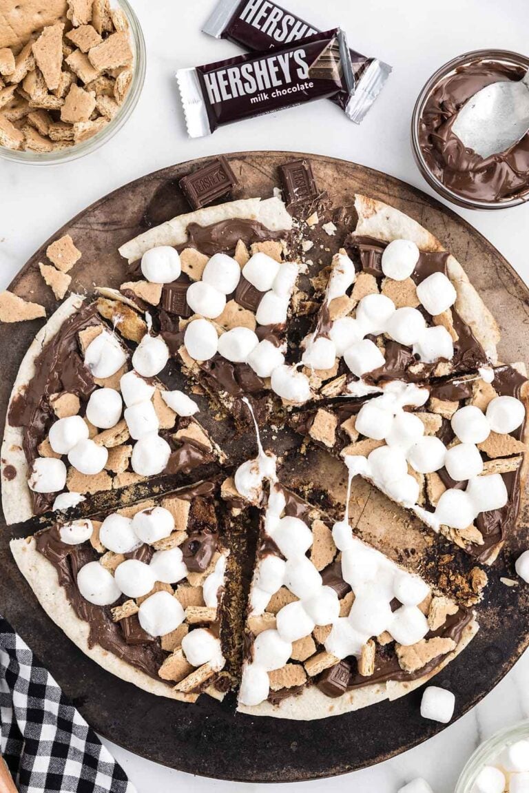 35 Easy Campfire Snacks for Fun Fireside Feasting