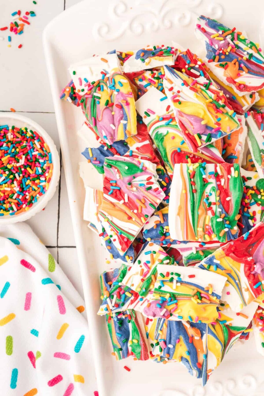 75 Rainbow Food Ideas & Party Treats for a Colorful Celebration 🌈