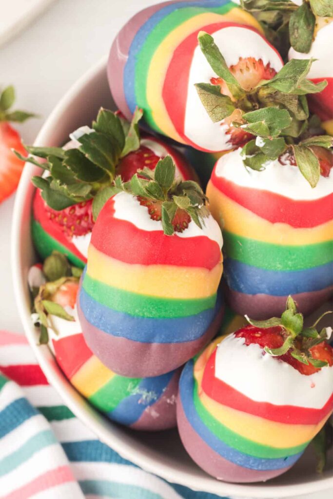 75 Rainbow Food Ideas & Party Treats for a Colorful Celebration 🌈