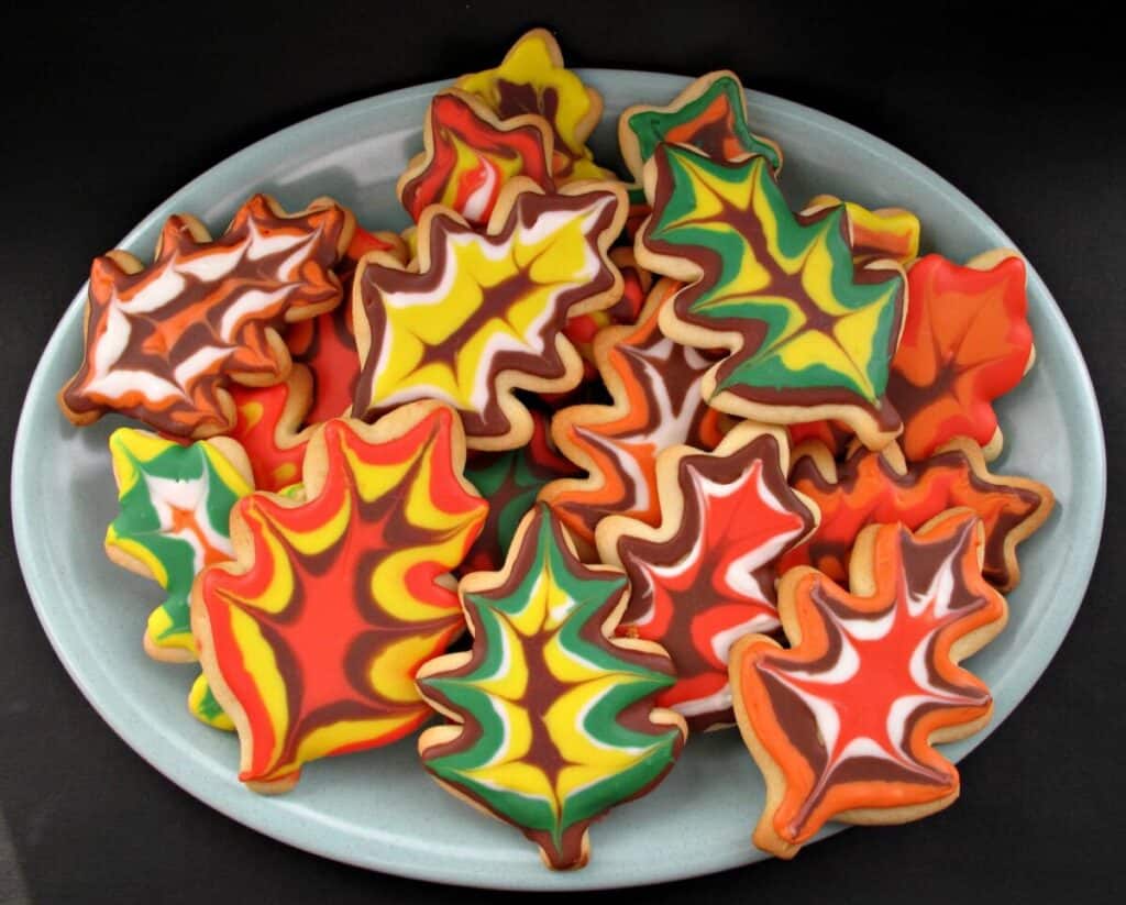 30 Cute Decorated Fall Sugar Cookies for Festive Autumn Baking
