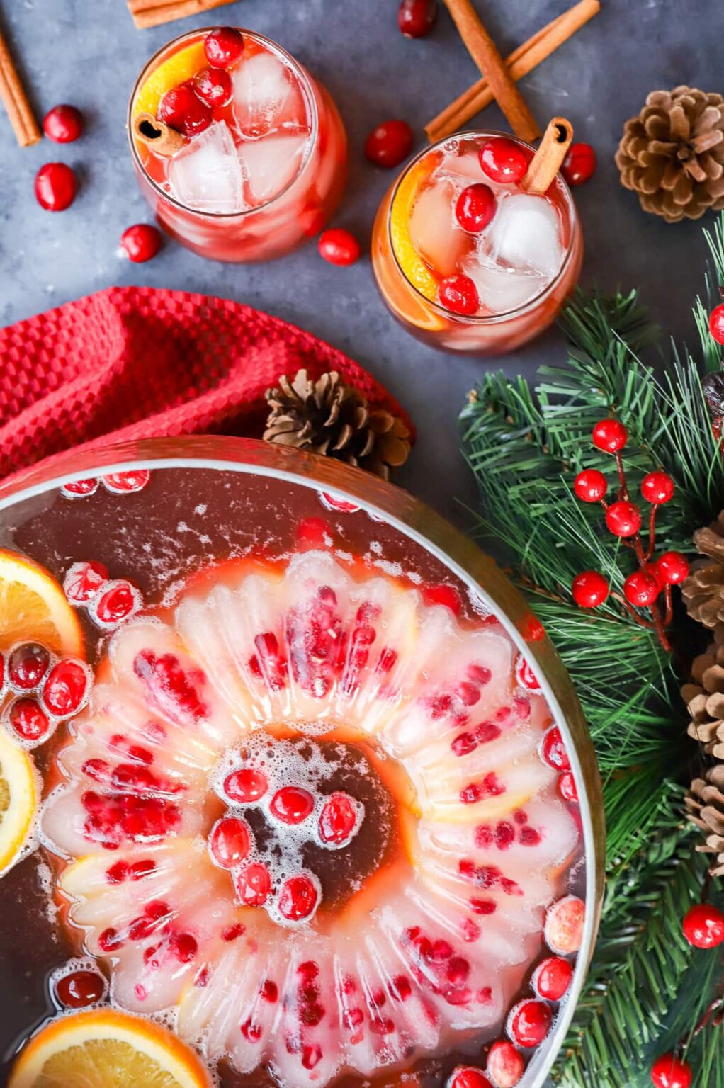 23 Easy Christmas Punch Recipes for Festive Holiday Drinks